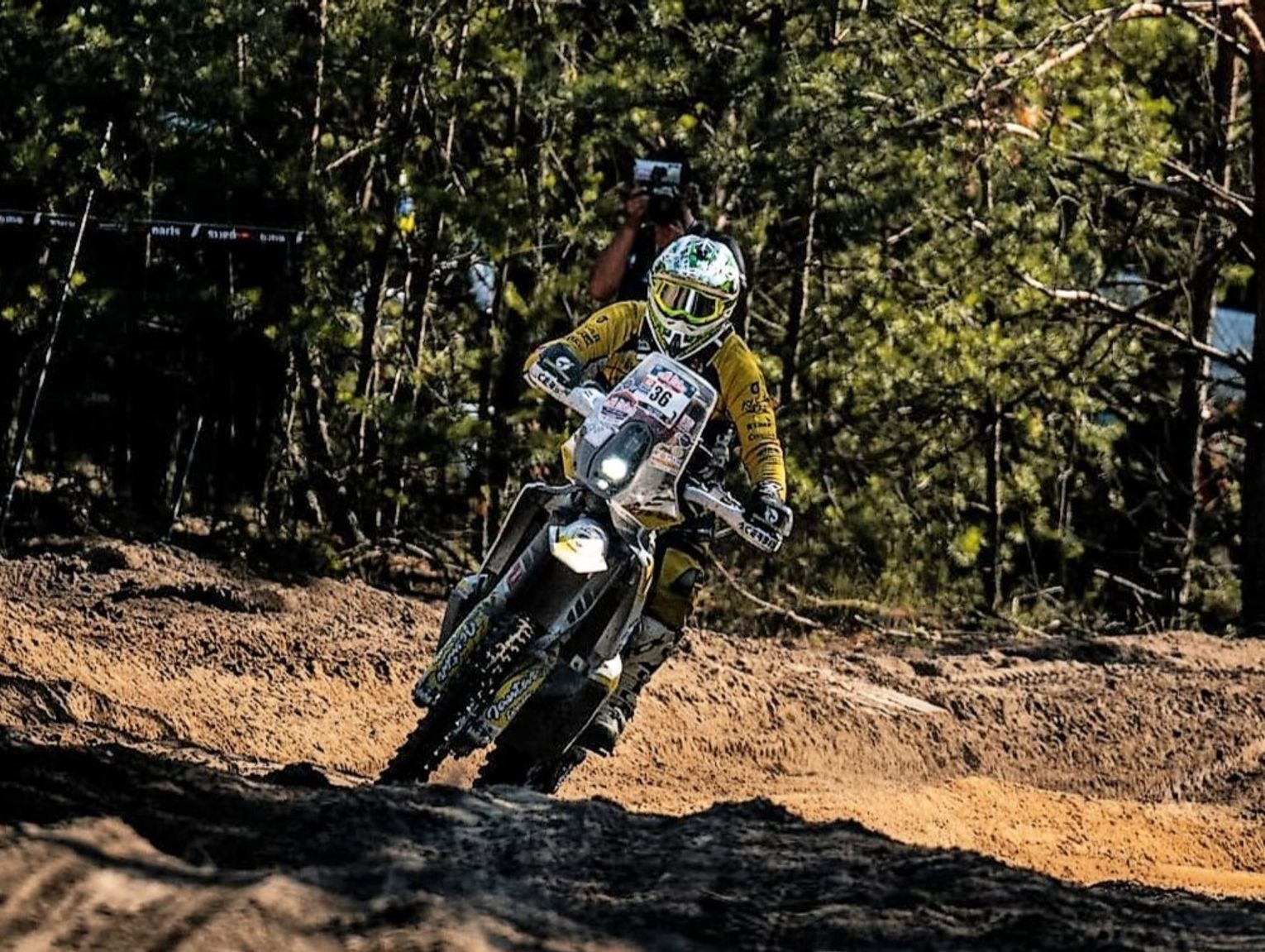 Ekipa Panda Racing odnosi sukcesy na zawodach. Szykuje imprezę na Górze ...